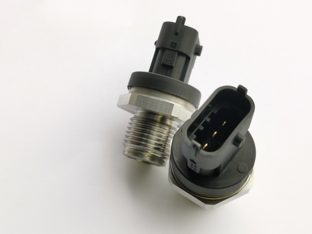0281006365 Rail Pressure Sensor | HENSHINE Precision