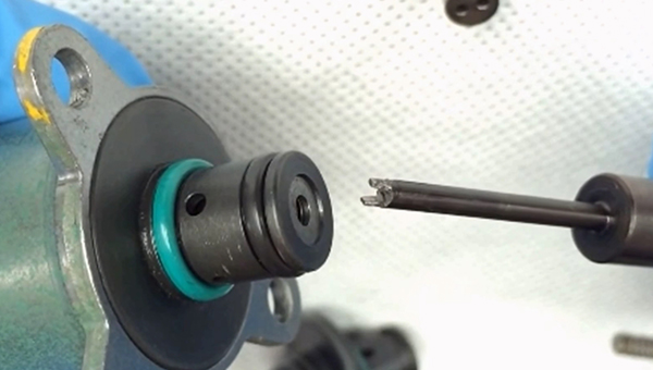 Diesel engine fuel metering unit inspection - blogs | HENSHINE Precision